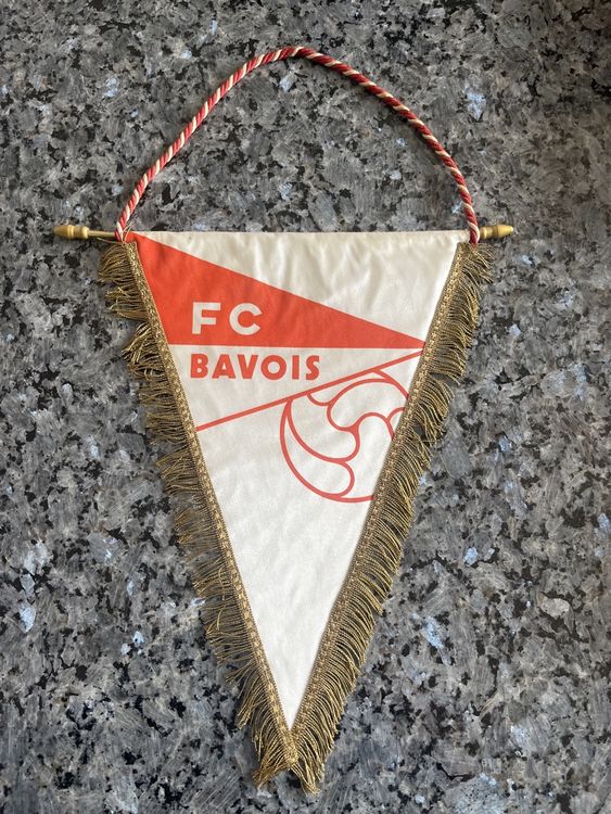 Fanion vintage FC Bavois, rare! (D'occasion) à Crissier pour CHF 1 ...