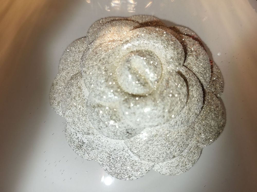 Chanel Original Kamelie /Camelia Glitzer (Neu (gemäss Beschreibung)) in wallisellen für CHF 13 ...