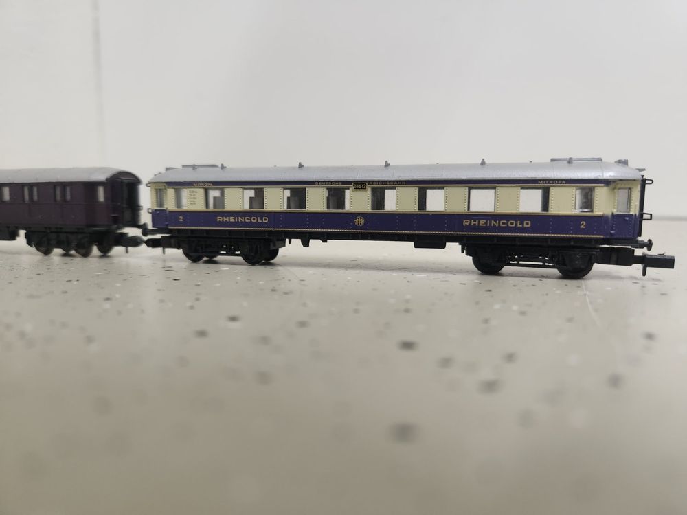 Personenwagen und Gepäckwagen Rheingold von Arnold (D'occasion) à ...