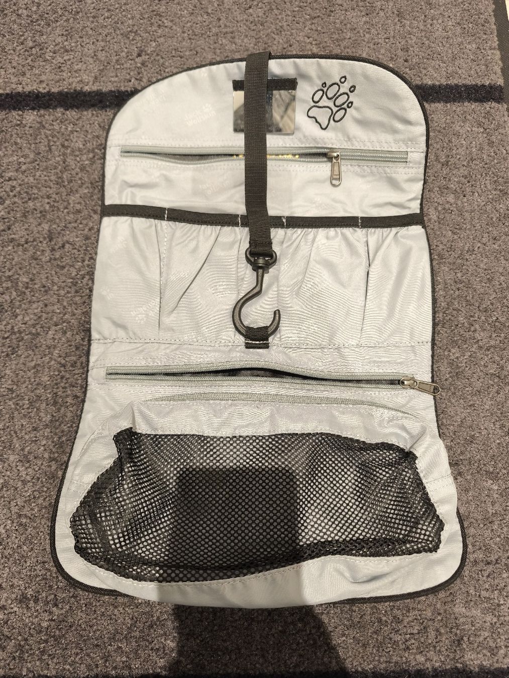 Jack Wolfskin Kulturbeutel, neuwertig, Top Zustand! (Gebraucht) in Arni ...