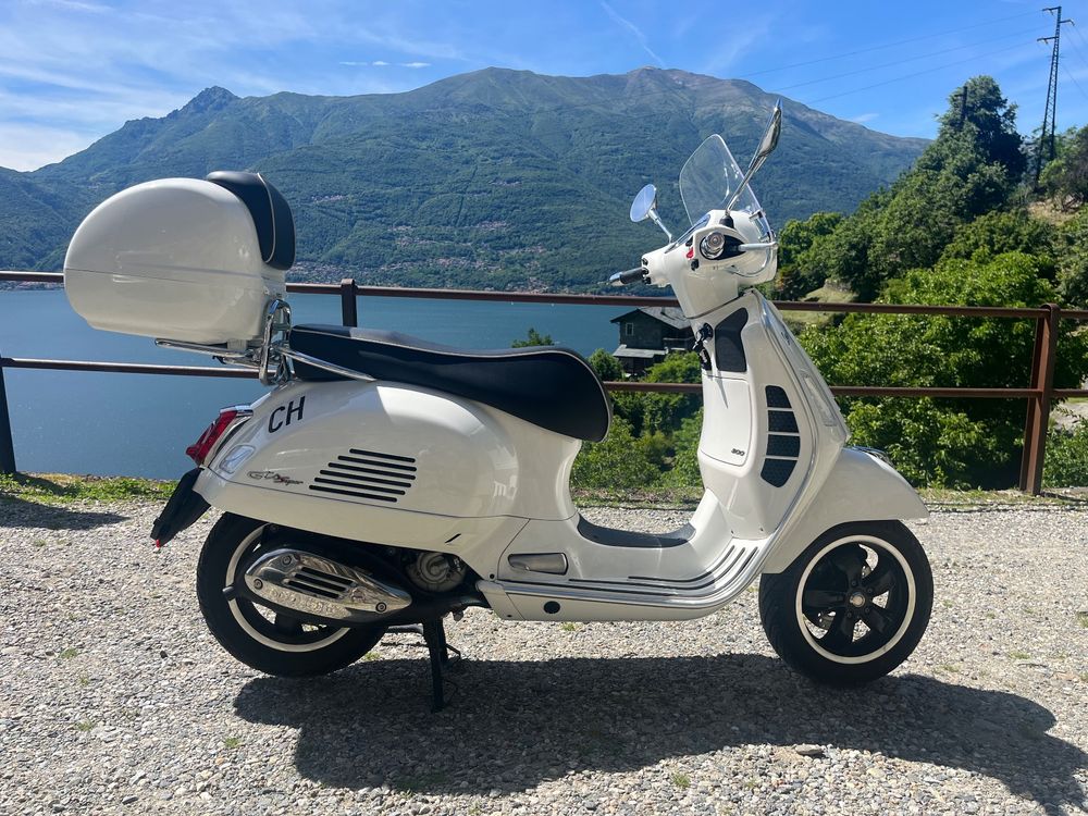 Top gepflegte Vespa GTS 300 (2021) mit nur 3900 km (Gebraucht) in ...