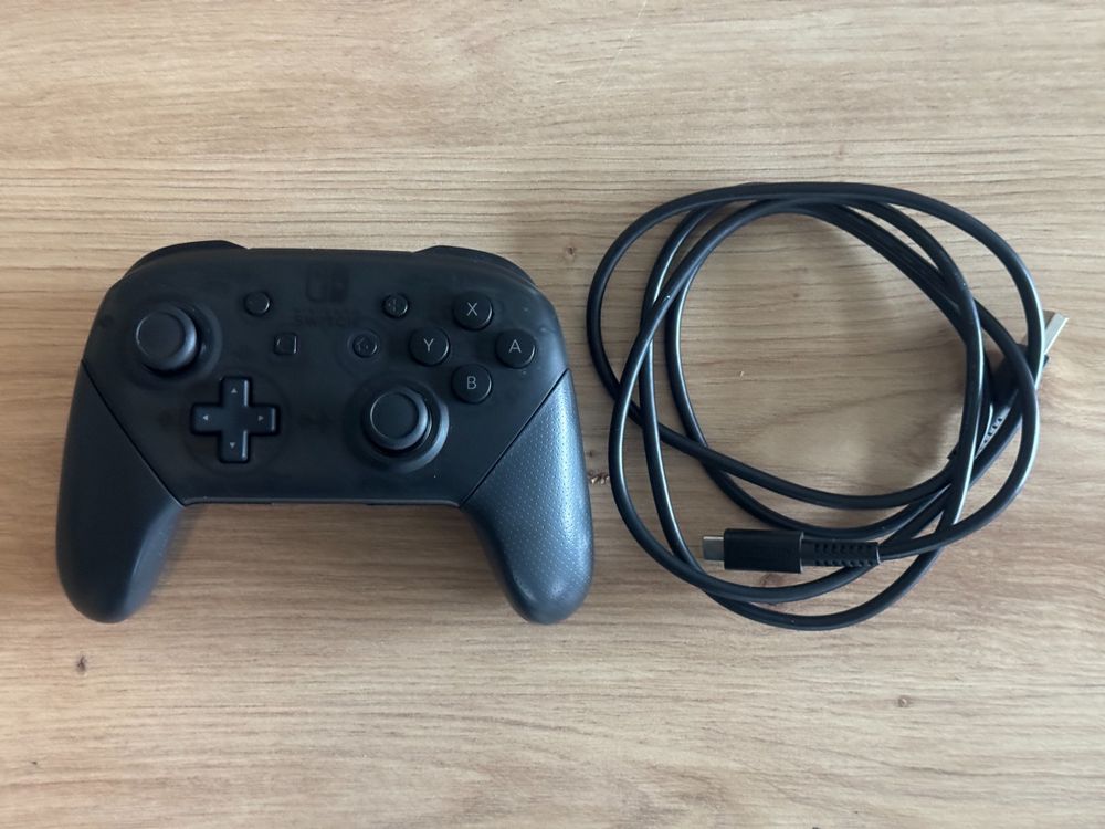 Originaler Nintendo Switch Pro Controller (Model HAC-013) | Kaufen auf ...