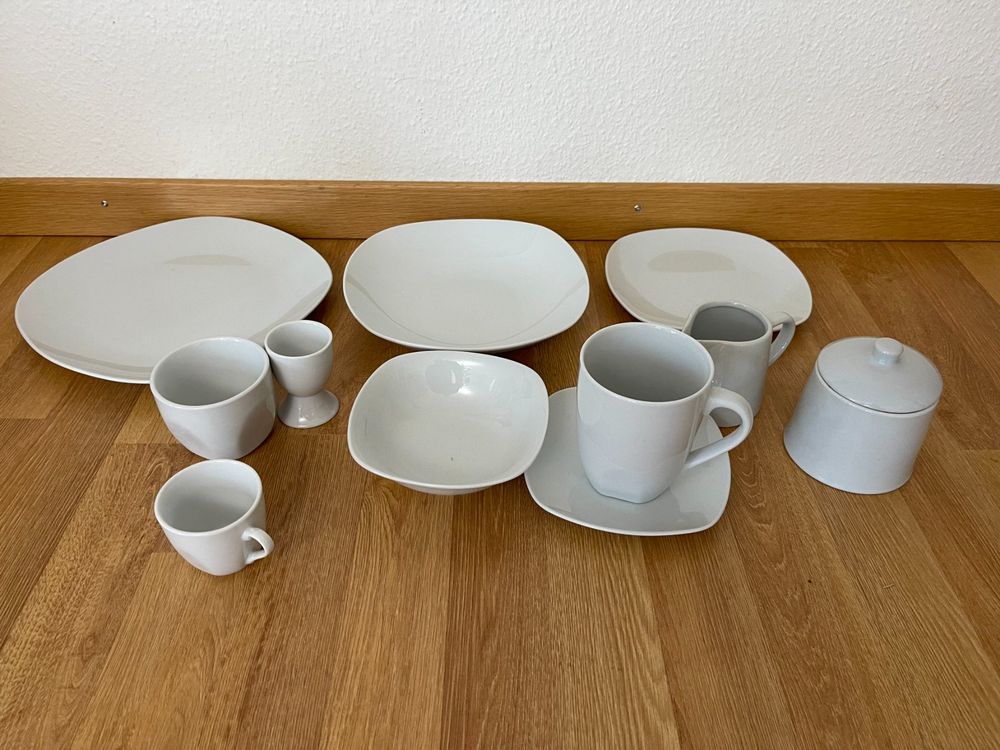 Geschirr Set Porzellan Starterset 62 teilig (Gebraucht) in Pfäffikon SZ ...