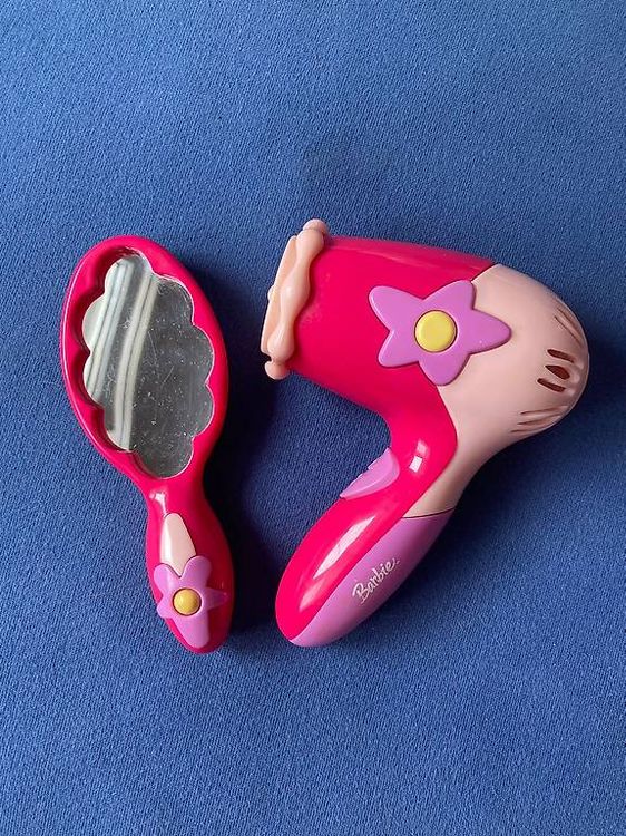 Barbie Spielzeughaartrockner // Sèche cheveux Barbie (Gebraucht) in Gümmenen für CHF 6 – nur ...