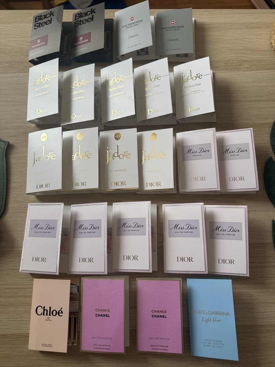 Perfume Vials Set of 24(Dior, Chanel, D&G,Chloe, Victorinox) (Neu und ...