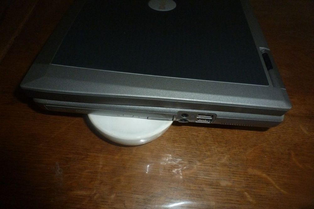 Vintage DELL Laptop Precision M70 (Defekt) in Emmen für CHF 34.2 – mit ...