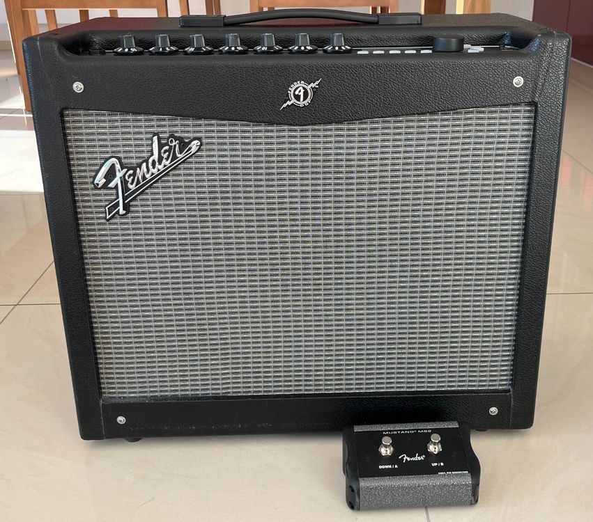 Fender MUSTANG III (Gebraucht) in Wald für CHF 90 – nur Abholung auf ...