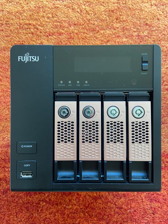 Fujitsu NAS Server Celvin Q802 4x 3TB SATA HDD (Gebraucht) in Lauerz ...