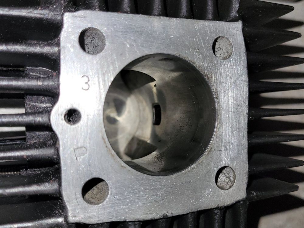 Puch Maxi/X30 Zylinder CH12/Zylinderkopf (Gebraucht) in Belp für CHF 54 – mit Lieferung auf ...