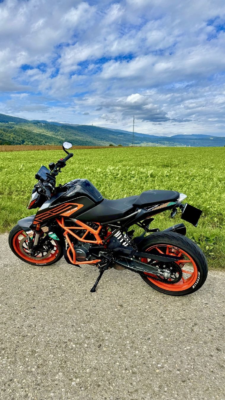 KTM Duke 125 ABS - 2023 (D'occasion) à Marin-Epagnier pour CHF 4250 ...