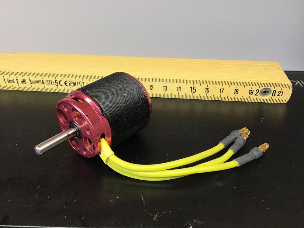 Leistungsstarker Brushless Motor, apachefxl30-14t 610rpm/v (Gebraucht ...