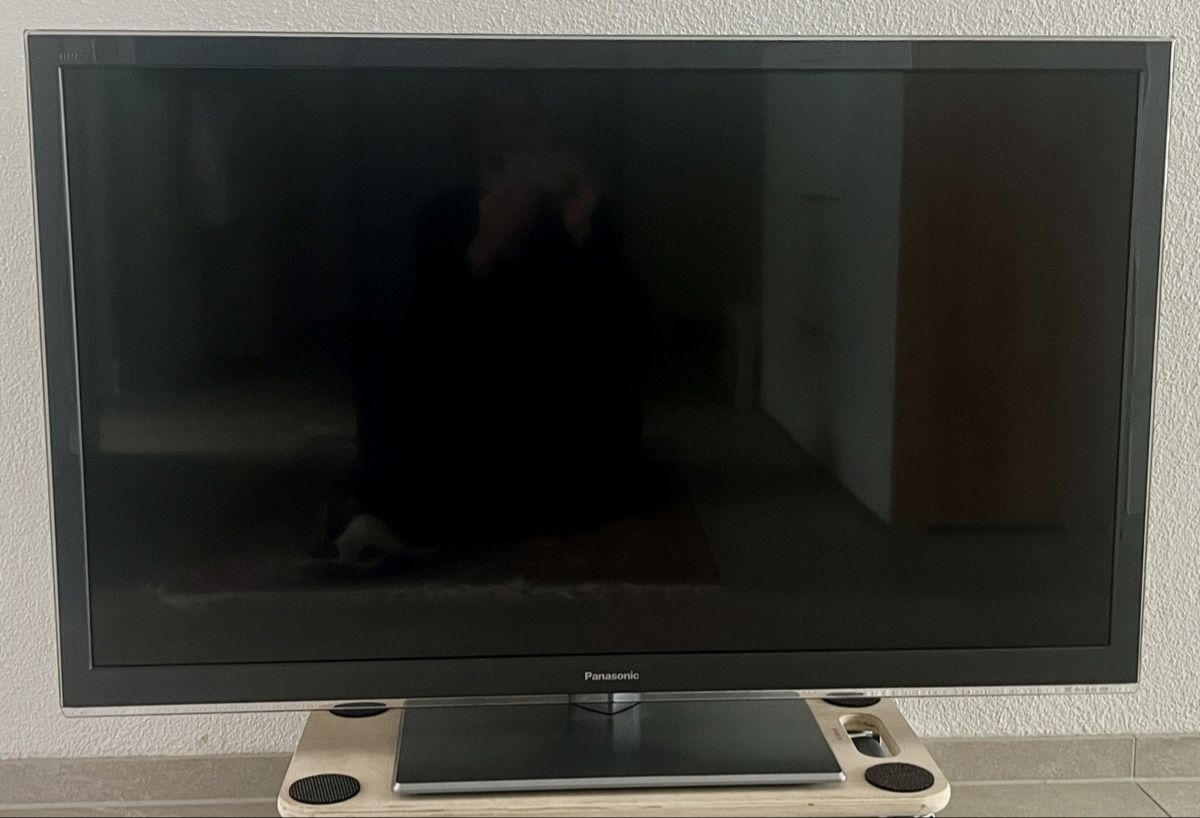 Panasonic TX-L42ET5E LCD TV - Top Zustand! 📺 41 Zoll (Gebraucht) in ...