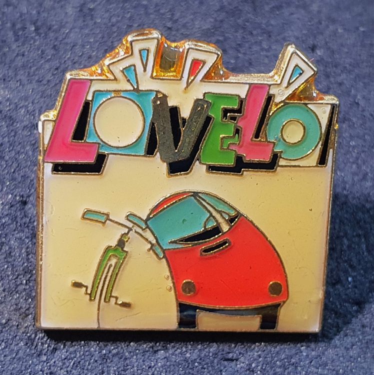 W115 - Pin Lovelo Love Velo Bike Fahrrad / Auto (Gebraucht) in Reinach BL für CHF 1.5 – mit ...