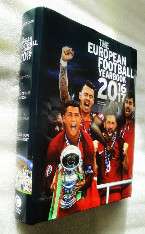 UEFA European Football Yearbook 2016-17 Hammond Rare HCDJ (Gebraucht ...