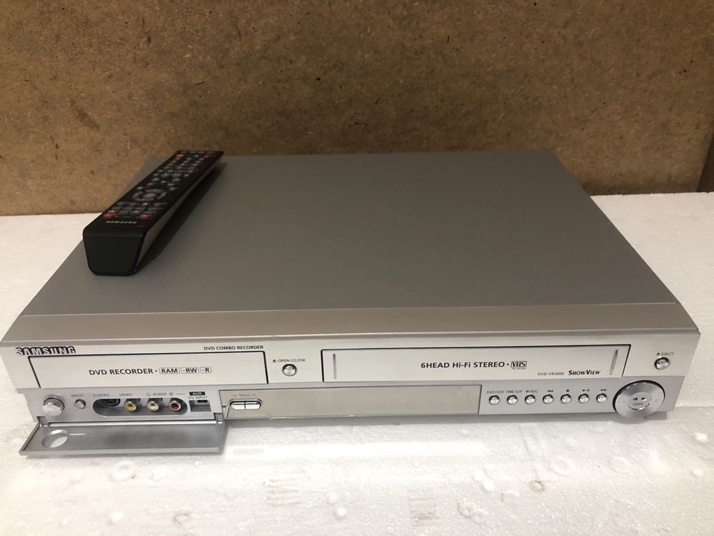 Samsung Dvdd-VR300E Combi DVD-VCR Recoder (Gebraucht) in Biel-Bienne ...