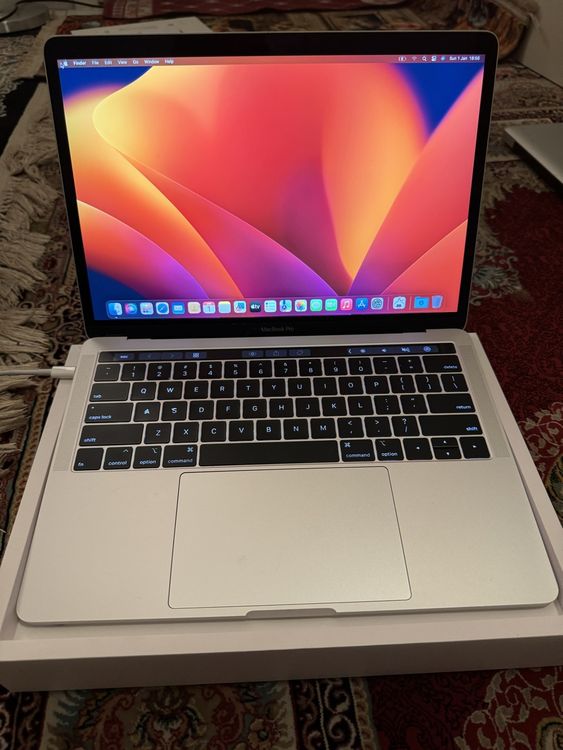 MacBook Pro 13 Inch 2019. Touchbar | Kaufen auf Ricardo