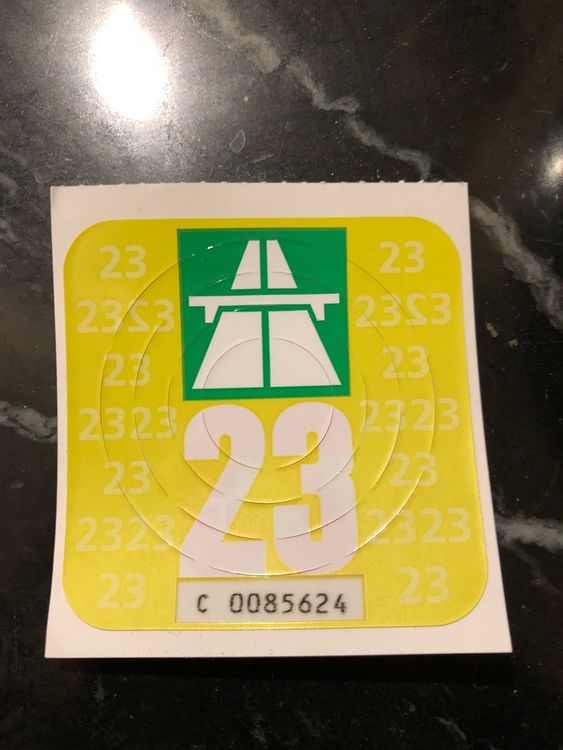 Autobahnvignette Schweiz Vignette neu 2023 (Neu und originalverpackt) in Herrliberg für CHF 36 ...