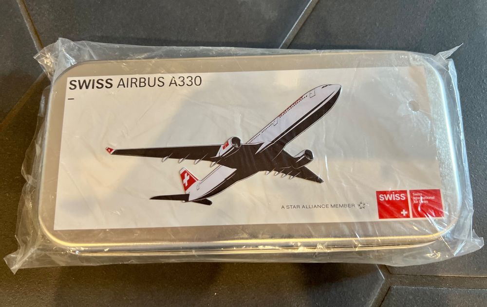 Swiss Amenity Kit Box A330 (Neu und originalverpackt) in Ermatingen für ...