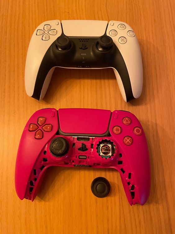 2x PS5 Controller (Defekt) (Defekt) in Uster für CHF 39 – nur Abholung ...