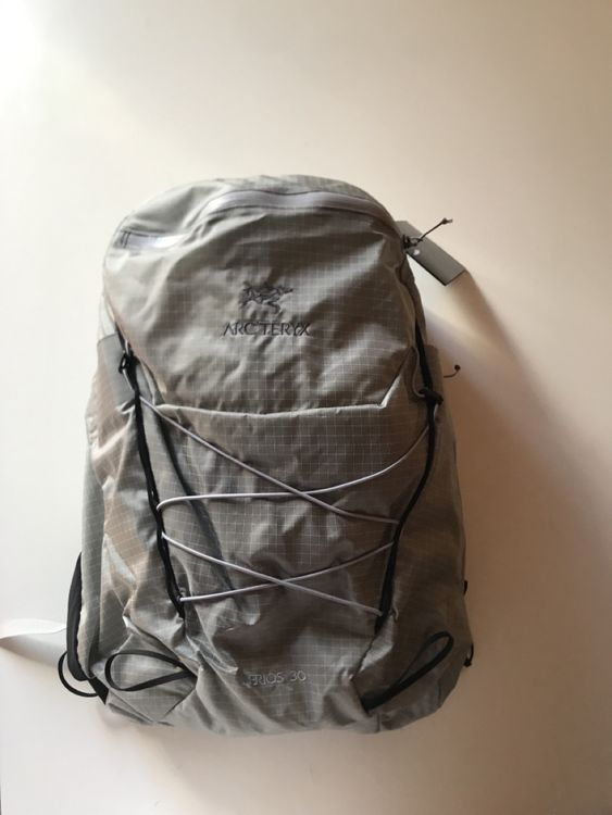 Arcteryx Rucksack Aerios 30, neu mit Etiketten (Neu und originalverpackt) in Flims Waldhaus für ...