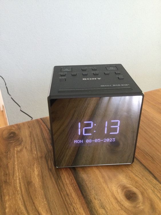 Radiowecker SONY XDR-C1DBP (Gebraucht) in Davos Clavadel für CHF 26 ...