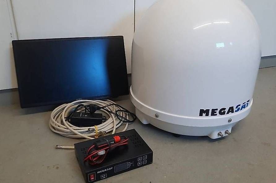 Megasat Satelliten Anlage Camping TV Fernseher Receiver (Gebraucht) in Reichenbach im Kandertal ...