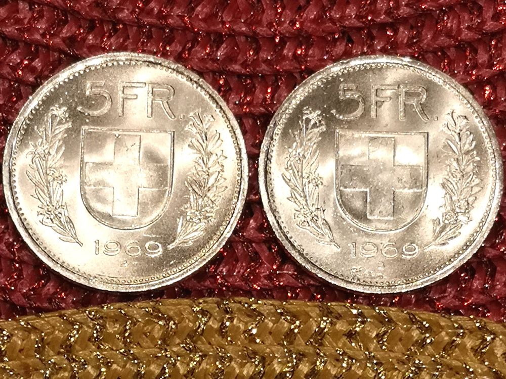 Zwei Silber-Fünfliber mit Jahrgang 1969 - Paul Burkhard inct (Gebraucht) in Graben für CHF 26 ...