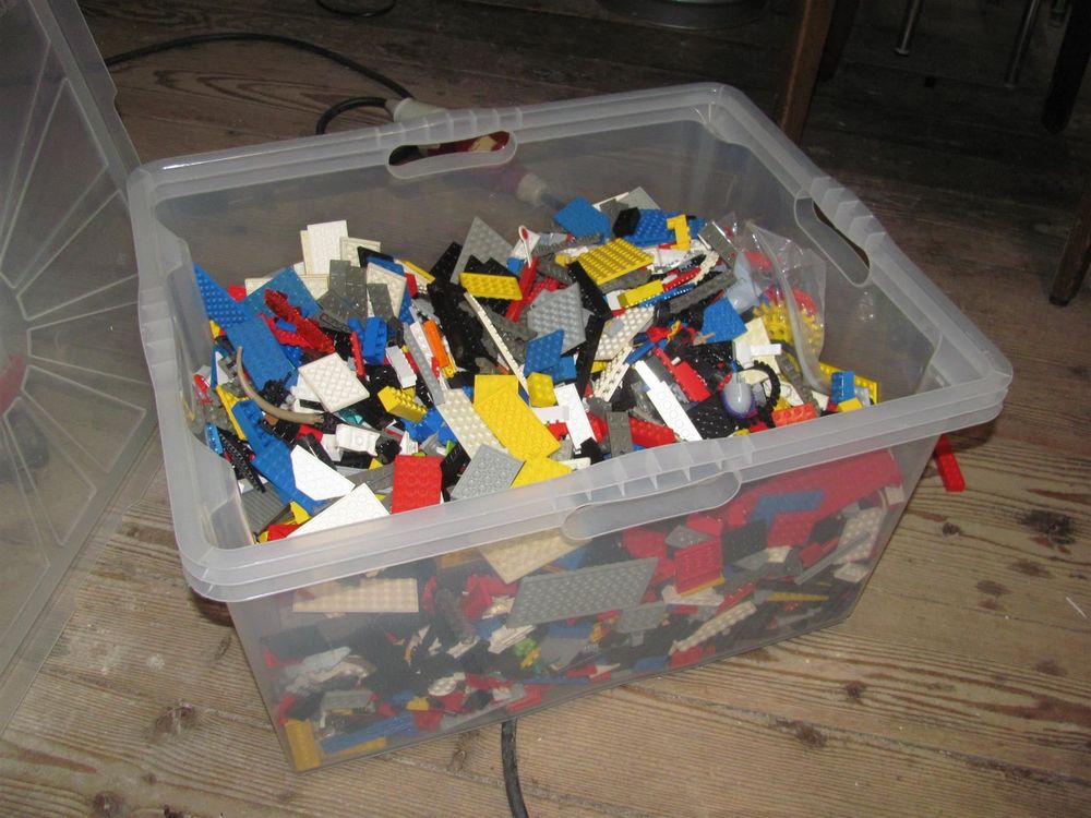ca. 10 kg Lego gemischt ab 1 Stutz (Defekt) in Malters für CHF 101 ...