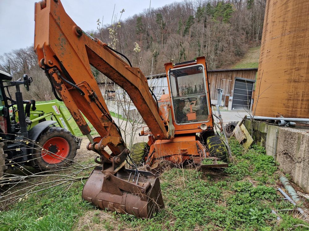 Bagger inkl. zwei Schaufeln (Gebraucht) in Zürich für CHF 2157 – nur ...