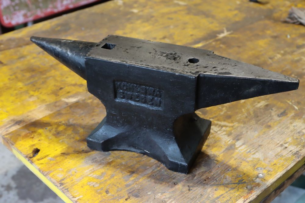 Amboss Kohlswa B25 E71 40 kg, Swedish Anvil (Gebraucht) in Stans für ...