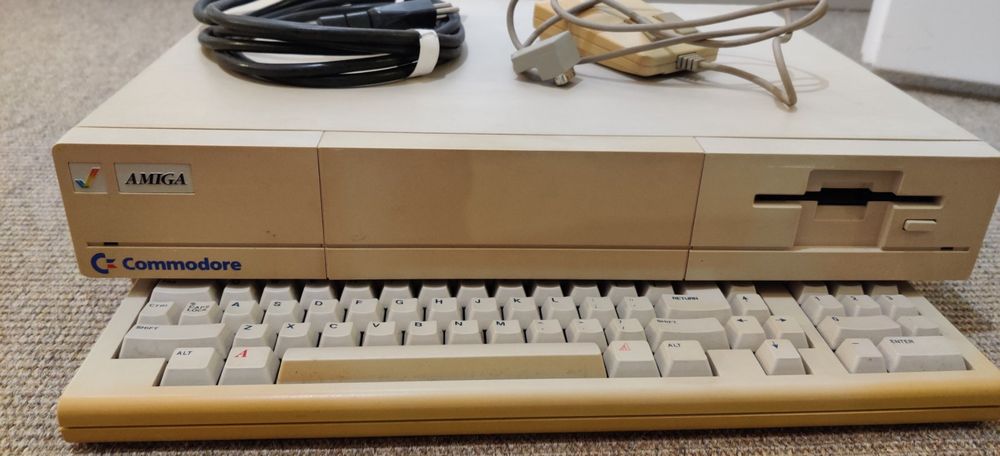 Commodore Amiga 1000 Computer (Vintage, 1986) | Kaufen auf Ricardo