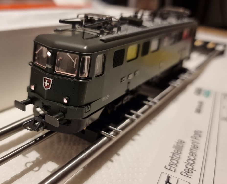 Roco 43698 Ae 6/6 H0 DC digital 1:87 ESU LokPilot 4 (Neu (gemäss Beschreibung)) in Gümligen für ...