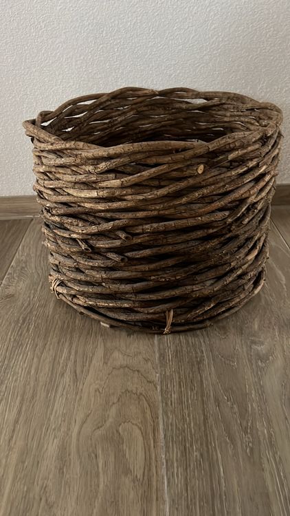 Rustikaler Korb aus Naturmaterial, Deko-Korb, Top Zus (Gebraucht) in ...