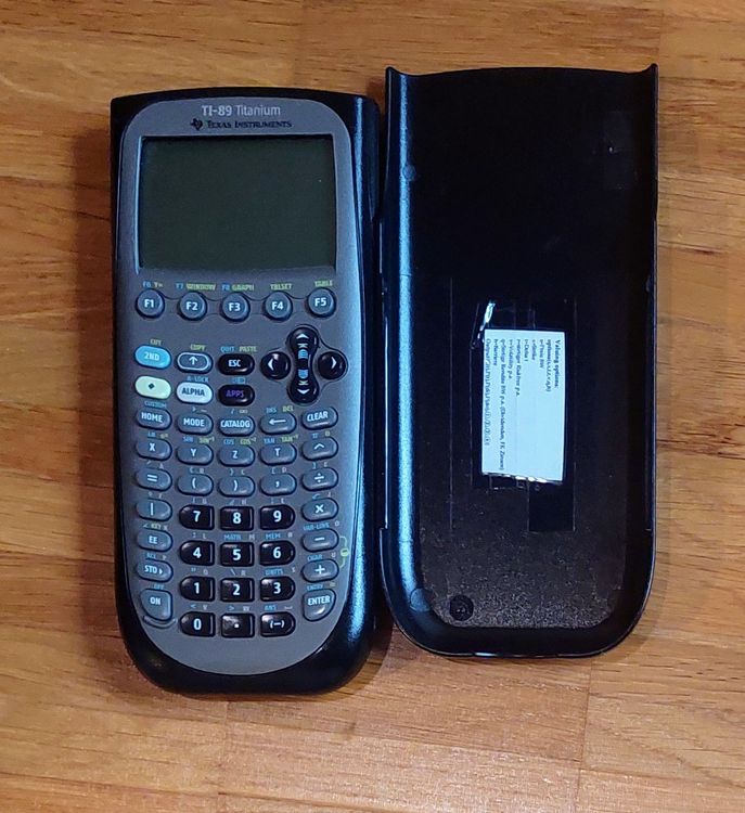 Texas Instruments TI-89 Titanium | Kaufen auf Ricardo