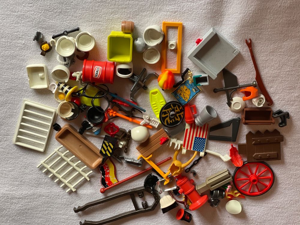 Playmobil Ersatz teile (Gebraucht) in Gelterkinden für CHF 2 – nur Abholung auf Ricardo kaufen