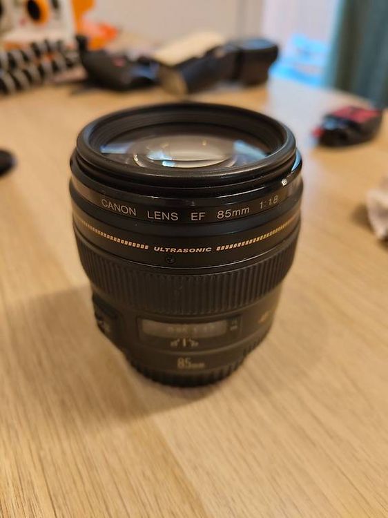 Canon Ef 85mm F 1 8 Usm Doccasion à Les Cullayes Pour Chf 140