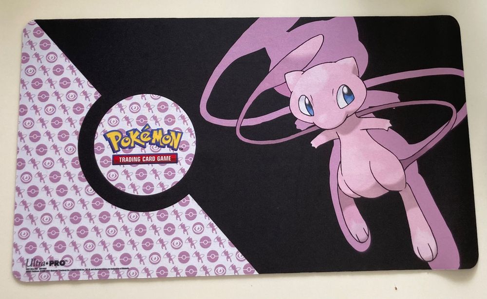 Pokémon Mew Play-Mat | Kaufen auf Ricardo