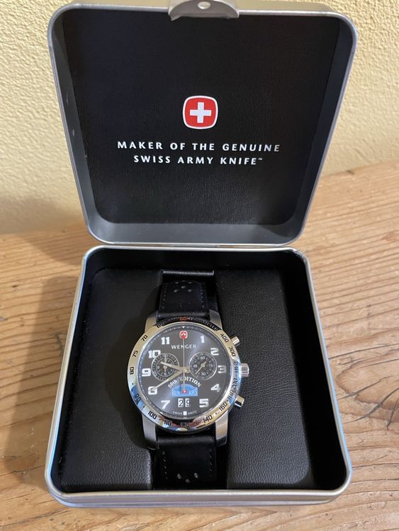 Wenger Uhr Spezial Edition (Neu und originalverpackt) in Siebnen für ...