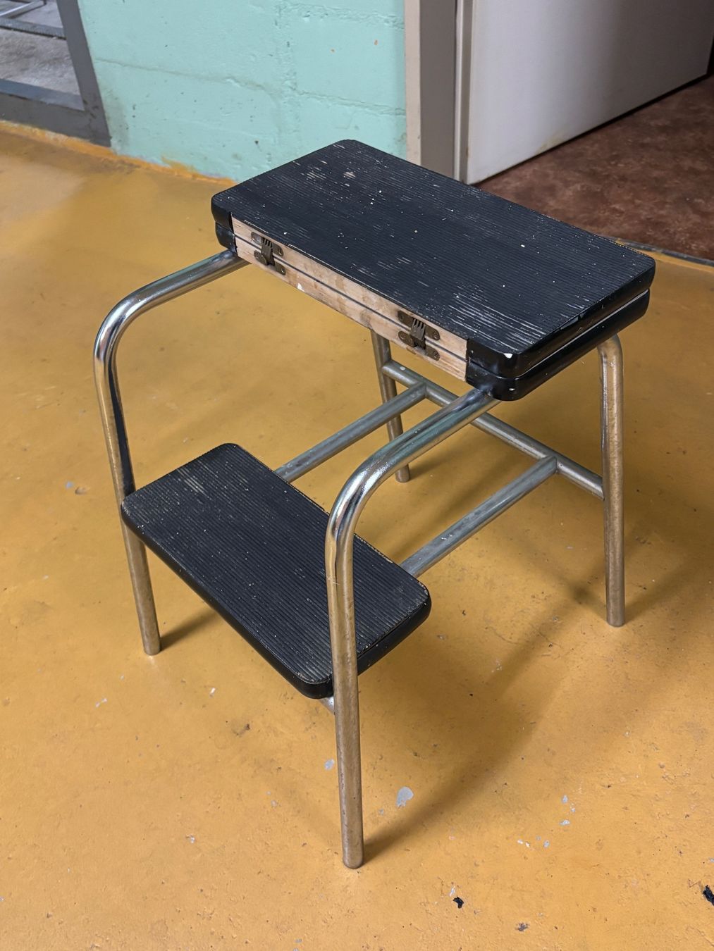 Tritthocker aus den 70 er Jahren (Gebraucht) in Jegenstorf für CHF 35 ...