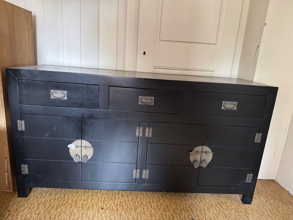 Massives chinesisches Sideboard aus Holz – Schwarz/Rot – ab (Gebraucht ...