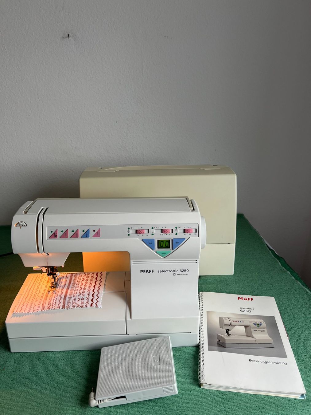 PFAFF Selectronic 6250 / Revidiert mit 2-Monate Garantie (Gebraucht) in ...