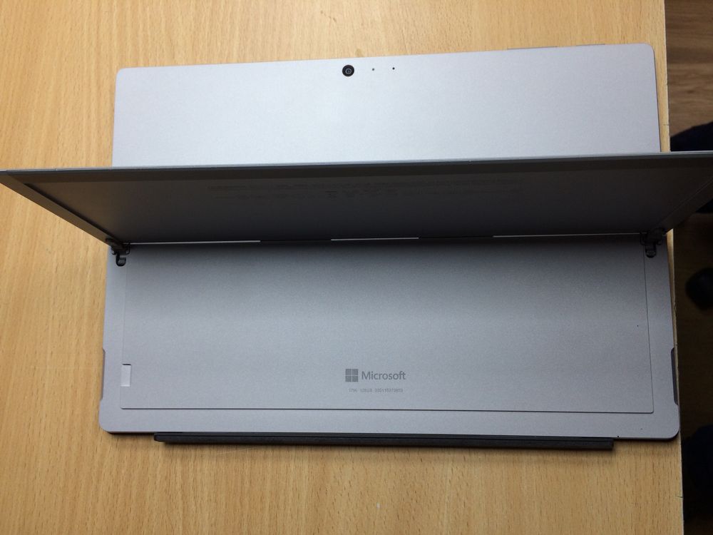 Microsoft Surface Pro Gen.5 (Gebraucht) in Wohlen AG für CHF 255 – mit ...