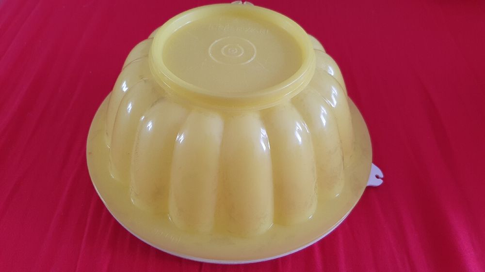 Tupperware Puddingform 1l (Gebraucht) in Belp für CHF 5 – mit Lieferung ...