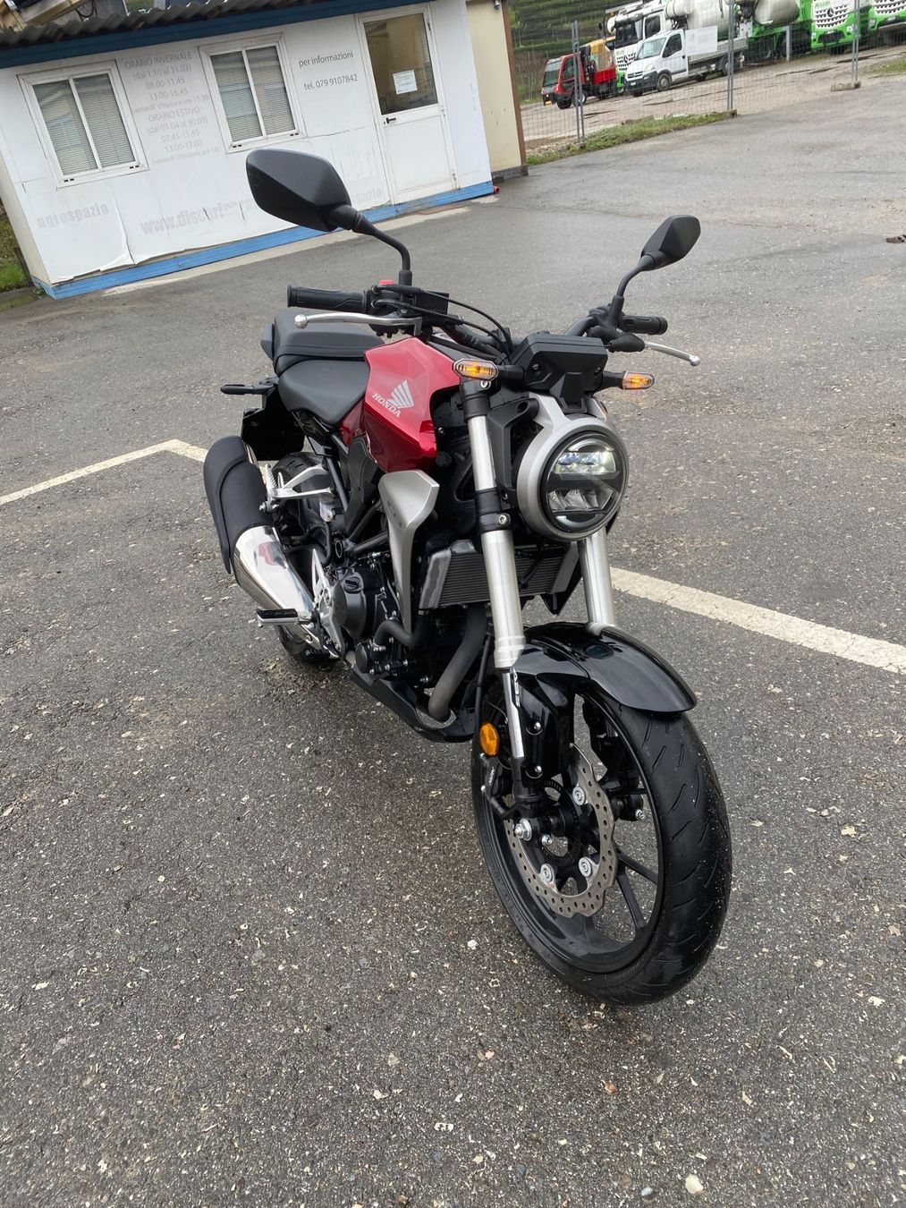 Honda CB 300 r