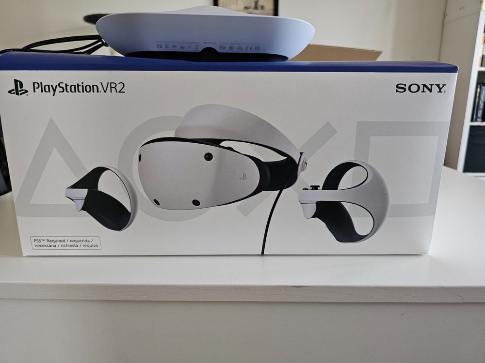 Playstation VR2 (PSVR2) inkl. Ladestation für Controller (Gebraucht) in Schlieren für CHF 395 ...