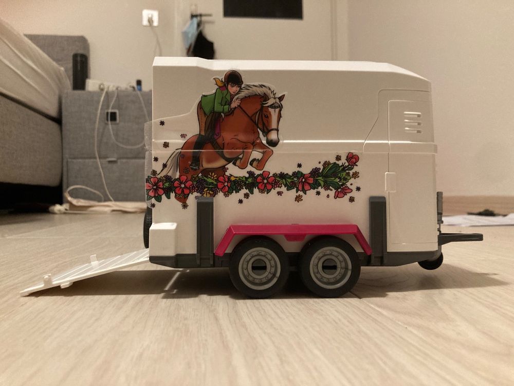 Schleich Pferde Transporter (Gebraucht) in Buchs Zh für CHF 30 – mit ...