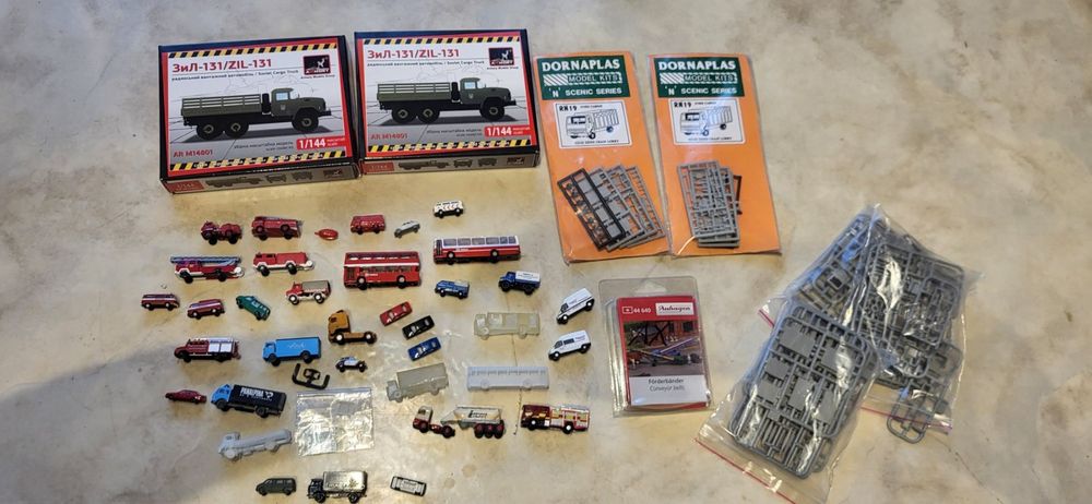 Spur N viele Autos Lkw Bus Pkw Feuerwehr Polizei Unimog etc (Gebraucht) in Heimisbach für CHF 55 ...