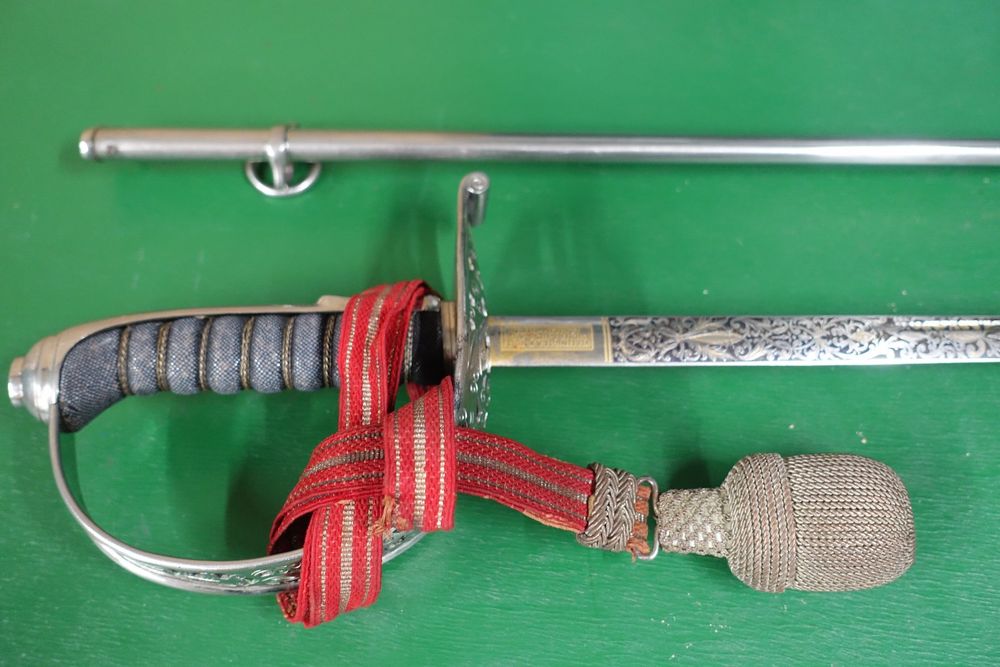 Gala-Degen 1899 vergoldet gebläut Säbel Uniform (Gebraucht) in Richigen für CHF 390 – mit ...