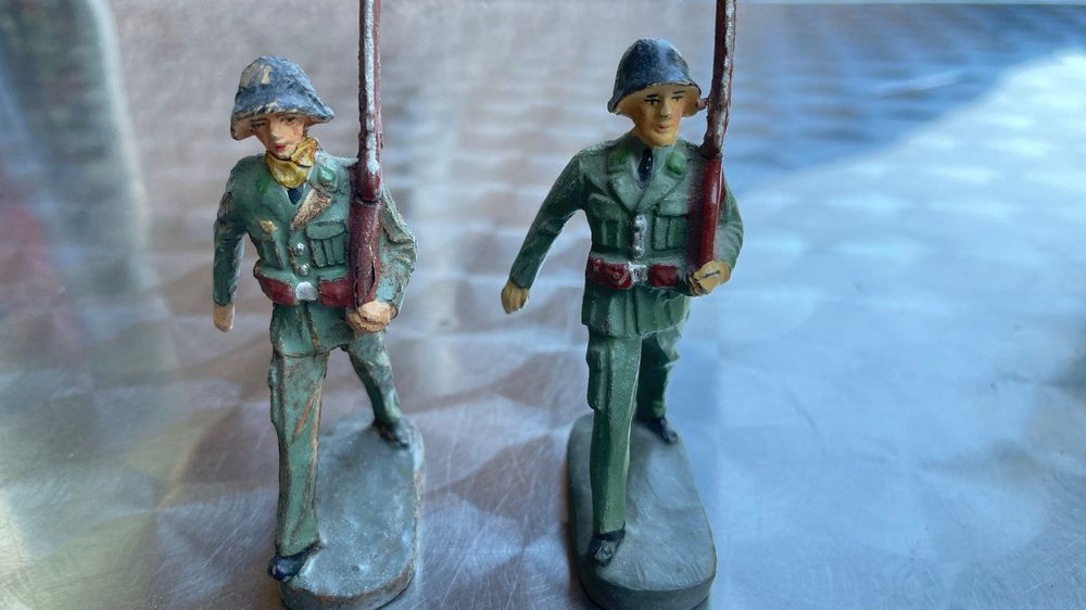 Schweiz Armee - 2 Soldaten - Elastolin Figur (Gebraucht) in Glattfelden für CHF 12.95 – mit ...