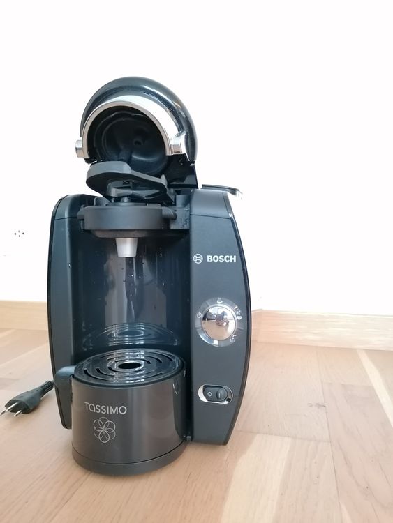 Tassimo Kaffeemaschine CTPM01 (Gebraucht) in Klosters für CHF 10 – mit ...